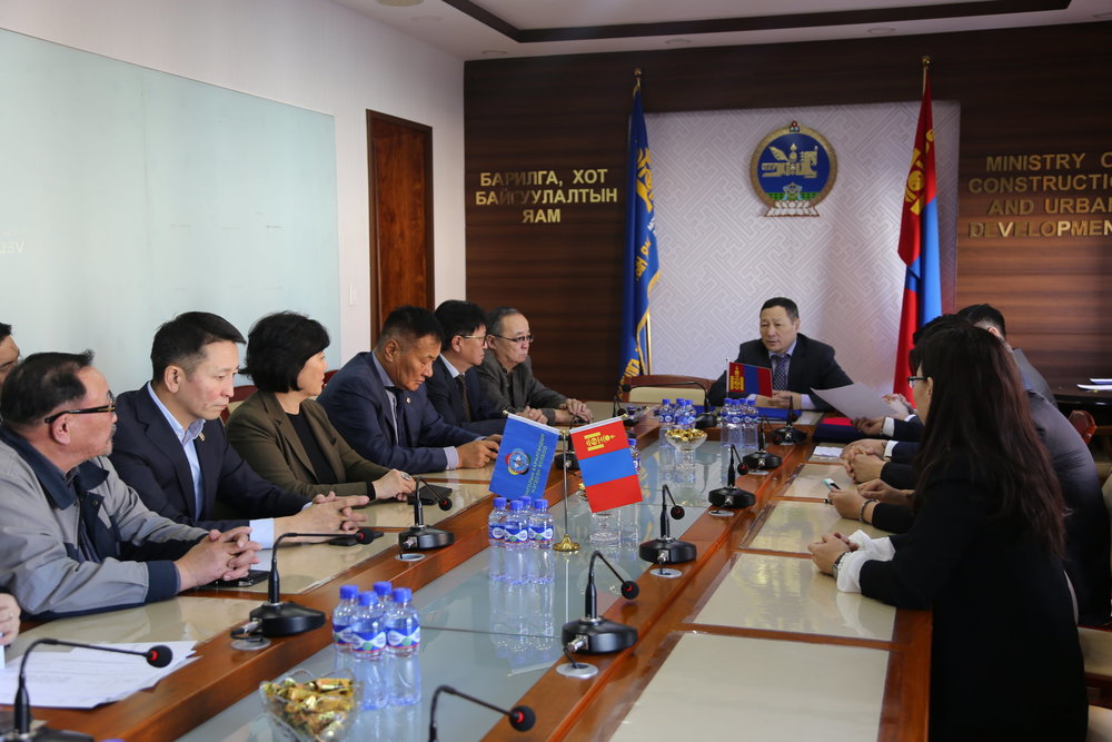 ТӨРИЙН ЗАРИМ ЧИГ ҮҮРГИЙГ ГЭРЭЭНИЙ ҮНДСЭН ДЭЭР ГУРВАН ЖИЛИЙН ХУГАЦААТАЙ ҮРГЭЛЖЛҮҮЛЭН